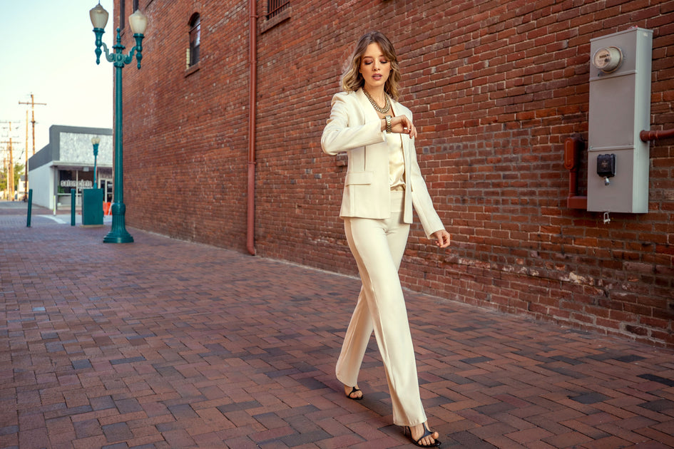 Stay Cool and Professional with These 12 Summer Office Outfits ...